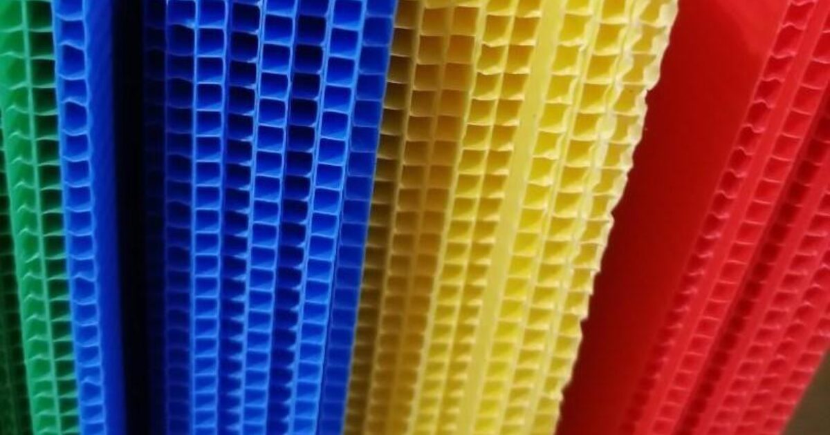 HOJA PLASTICO CORRUGADO | Worldwide Foam MX
